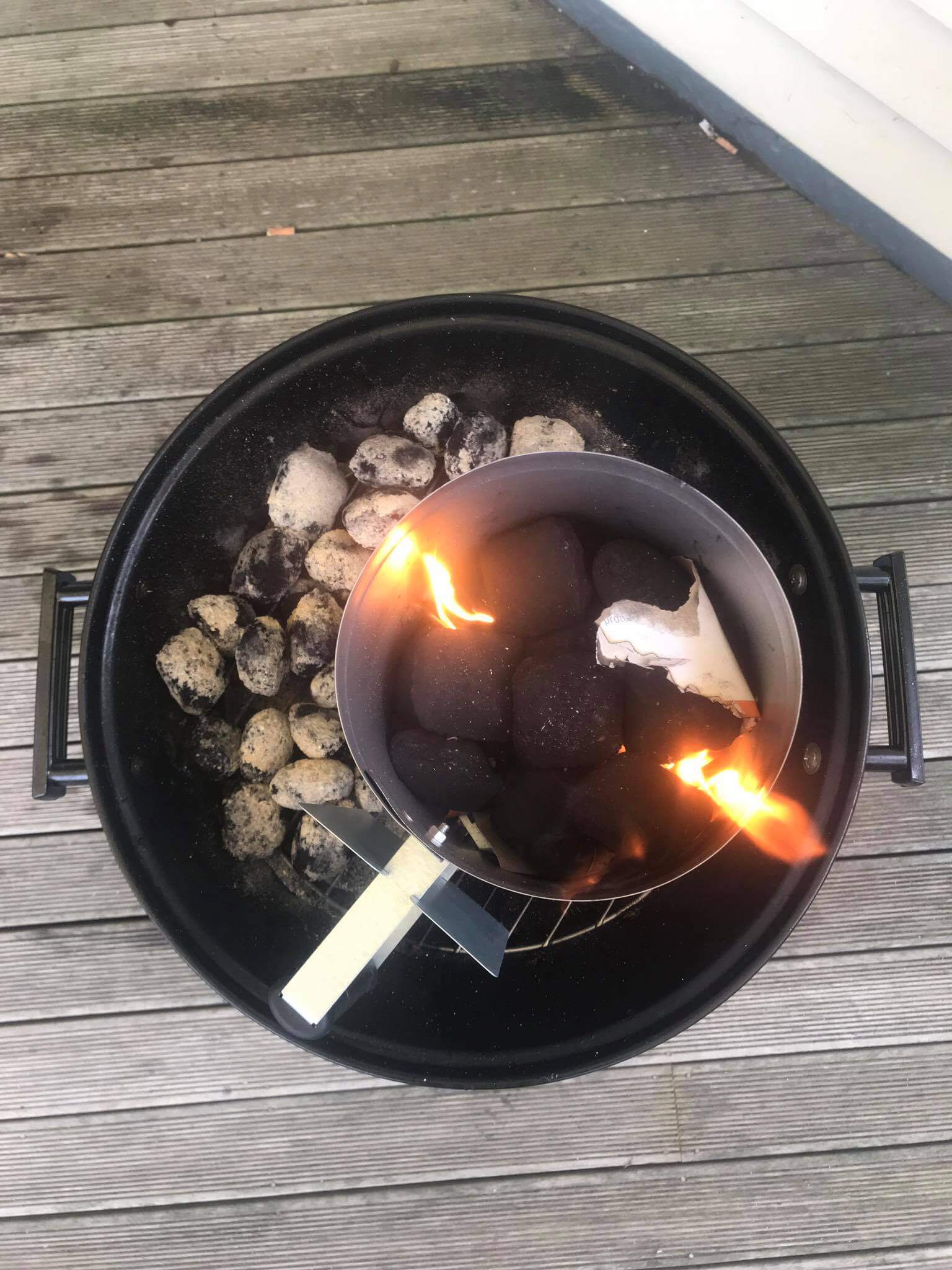 Minion Method: (Set Up Your Charcoal to Cook Low and Slow) - Simply ...