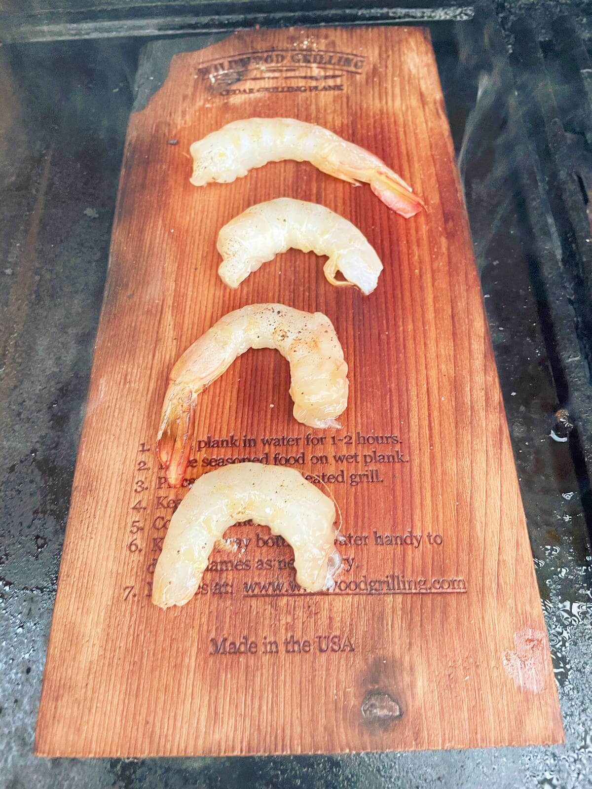 Cedar Plank Shrimp (Shrimp Seared to Perfection in 8 Steps) - Simply ...