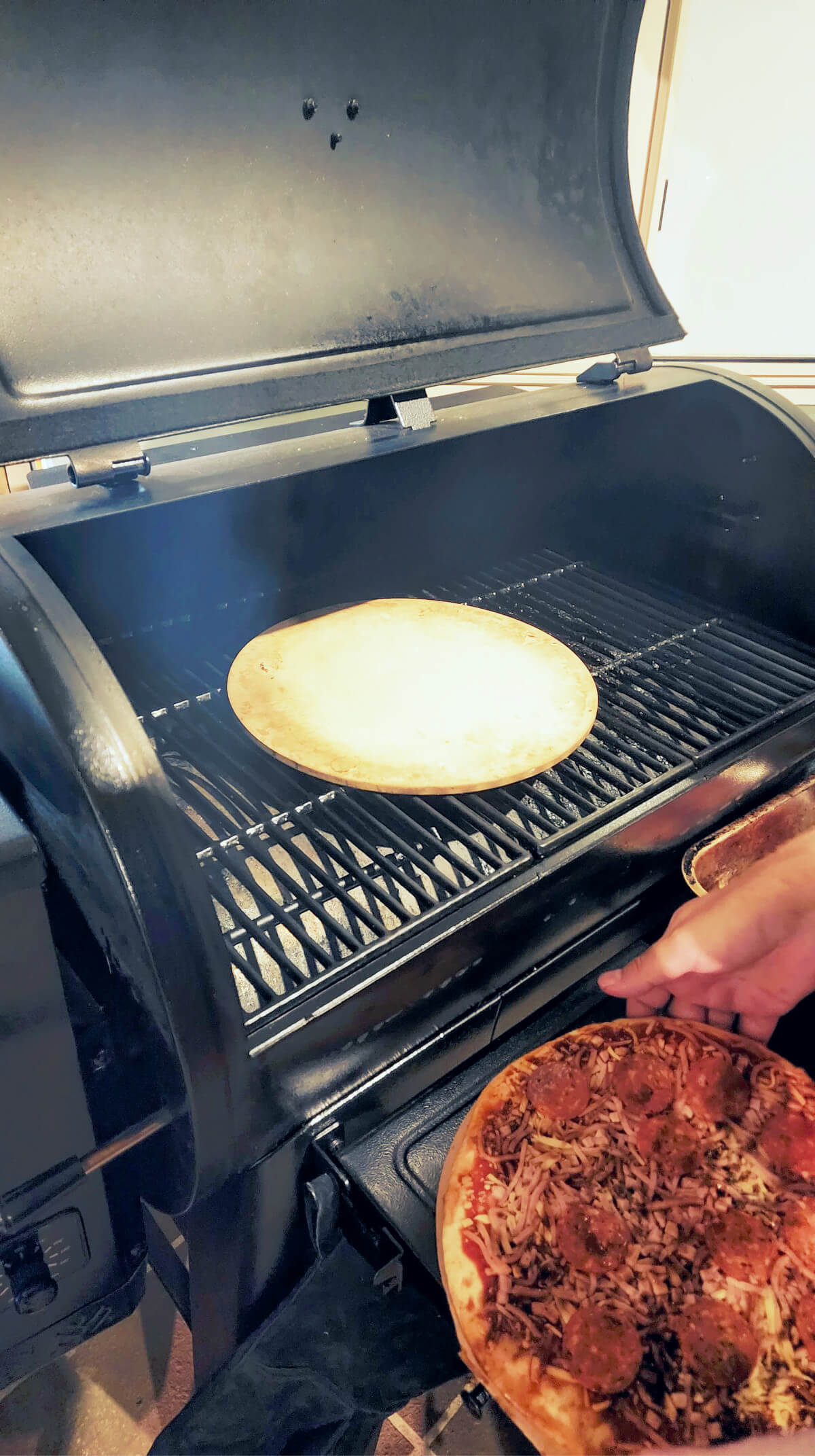 Guide to Cooking Frozen Pizza on a Pellet Grill (4 Simple Steps ...