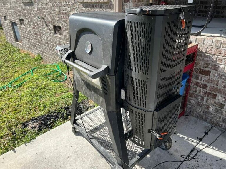 Guide to Gravity Feed Smokers — What Is It & How Does It Work? - Simply ...