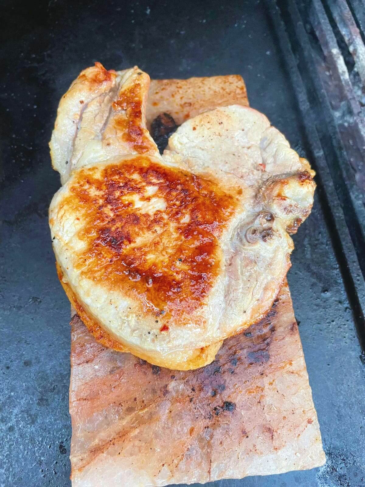 Salt Block Pork Chops (Sear Your Pork in 7 Simple Steps) - Simply Meat ...