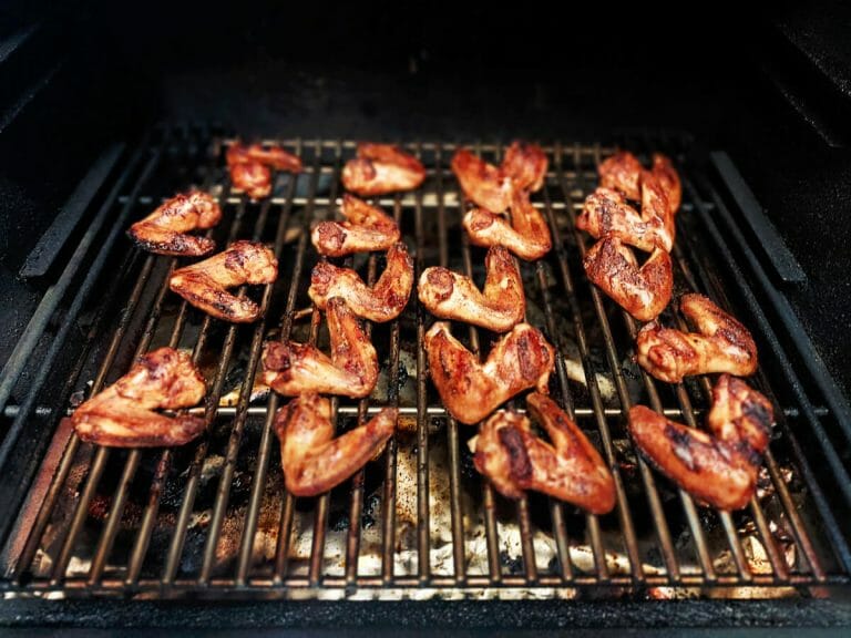 Traeger Chicken Wings (4 Simple Steps) - Simply Meat Smoking