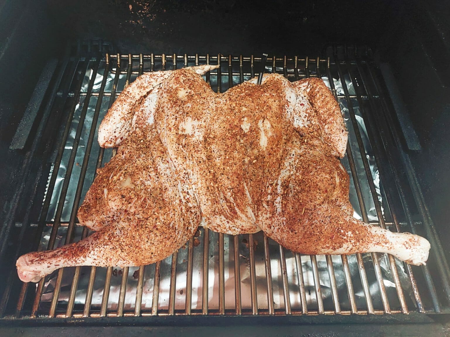 Traeger Smoked Spatchcock Turkey Recipe (5 Easy Steps) - Simply Meat ...