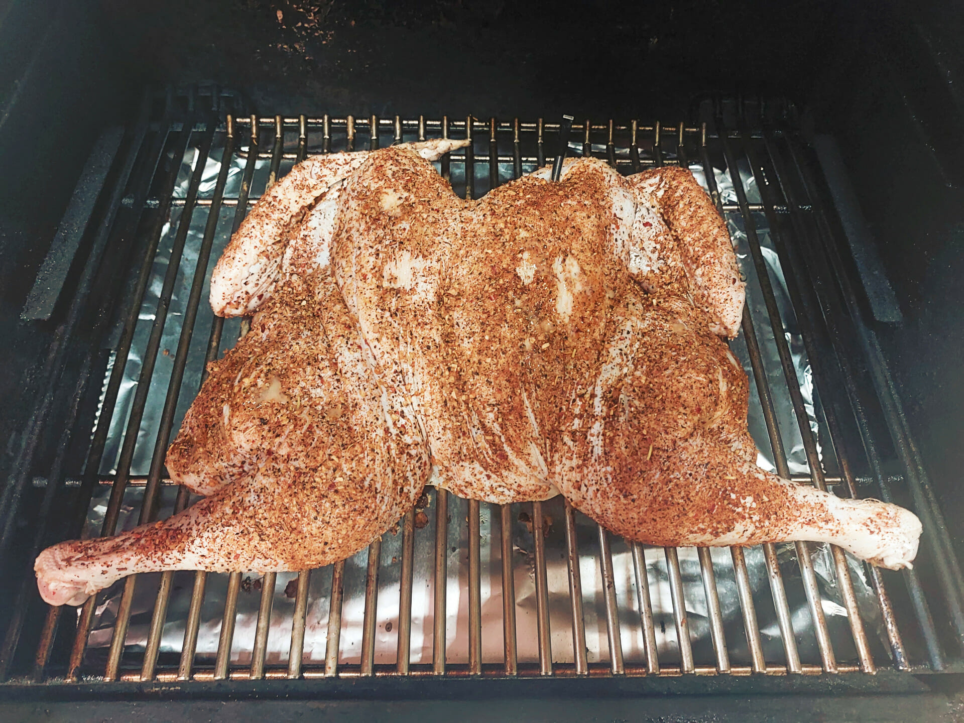 Traeger Smoked Spatchcock Turkey Recipe (5 Easy Steps) - Simply Meat ...