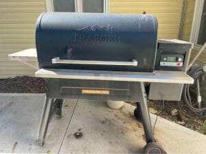 How To Remove Pellets From Traeger Auger (In 5 Simple Steps) - Simply ...
