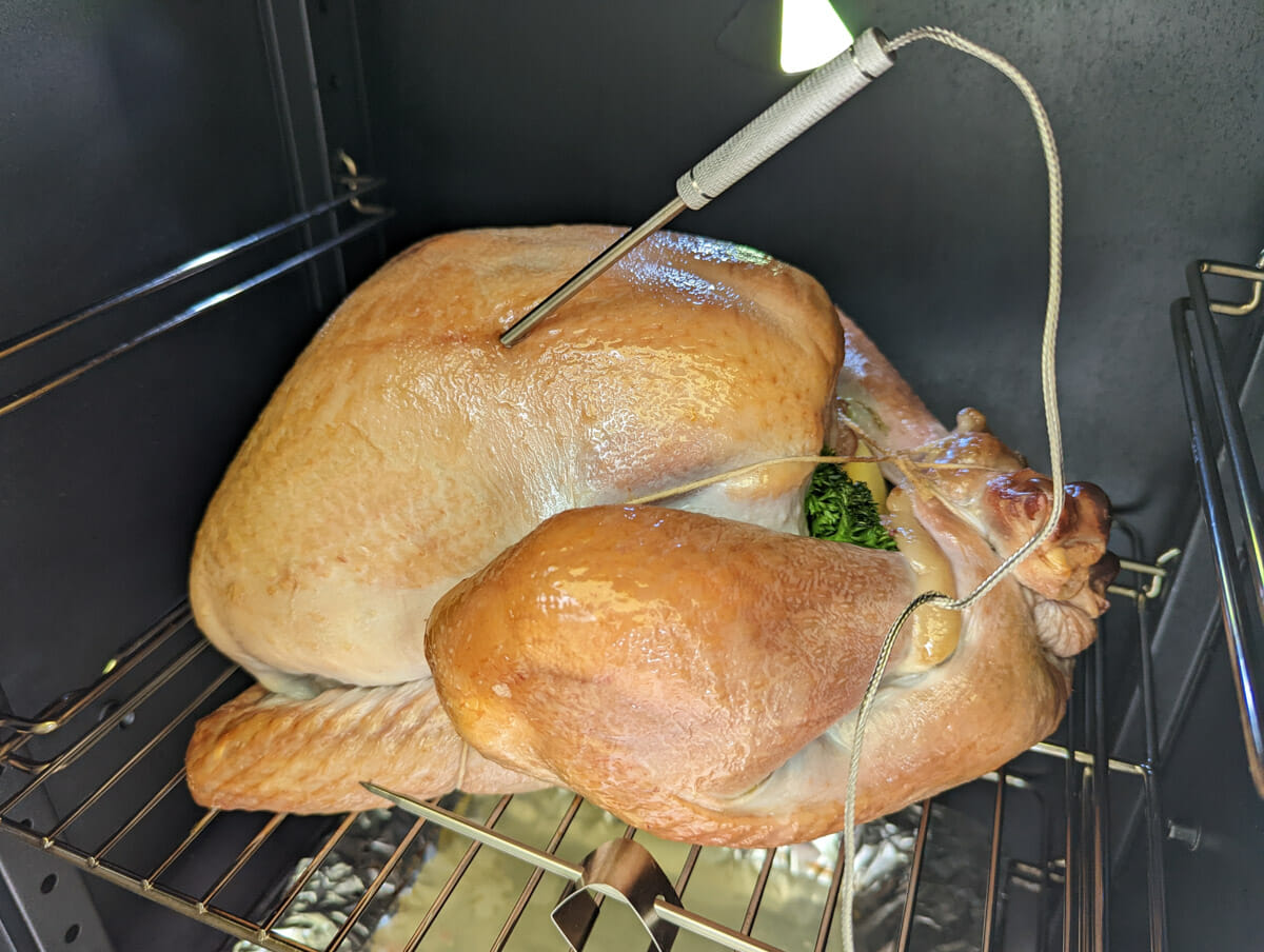 Best Temperature to Smoke Turkey (For a Juicy Delicious Turkey ...