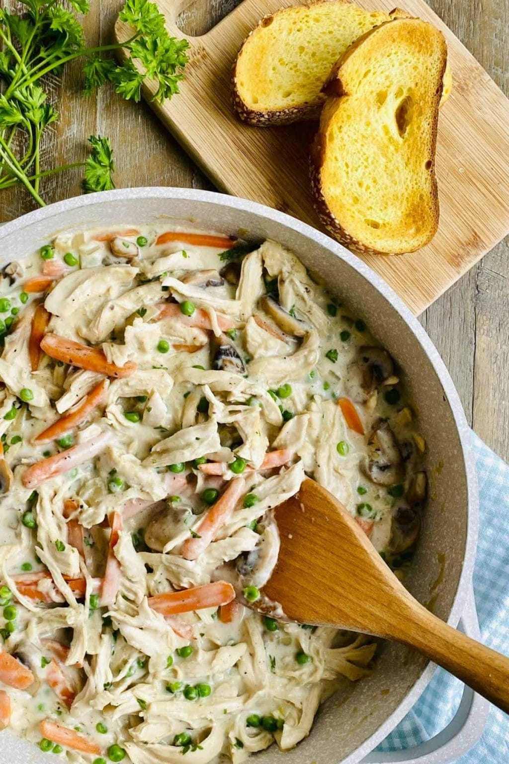 52 Best Leftover Turkey Recipes: Easy Ways to Use Leftover Turkey ...