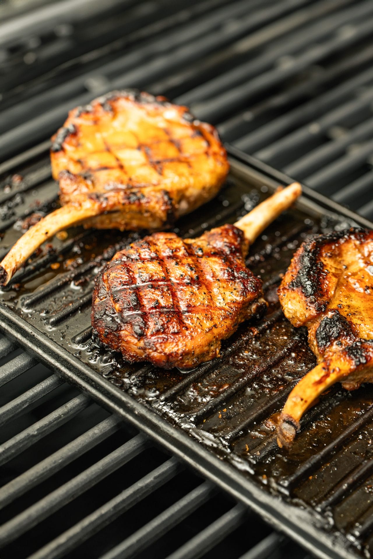 Easy Grilled Pork Chops - Simply Meat Smoking