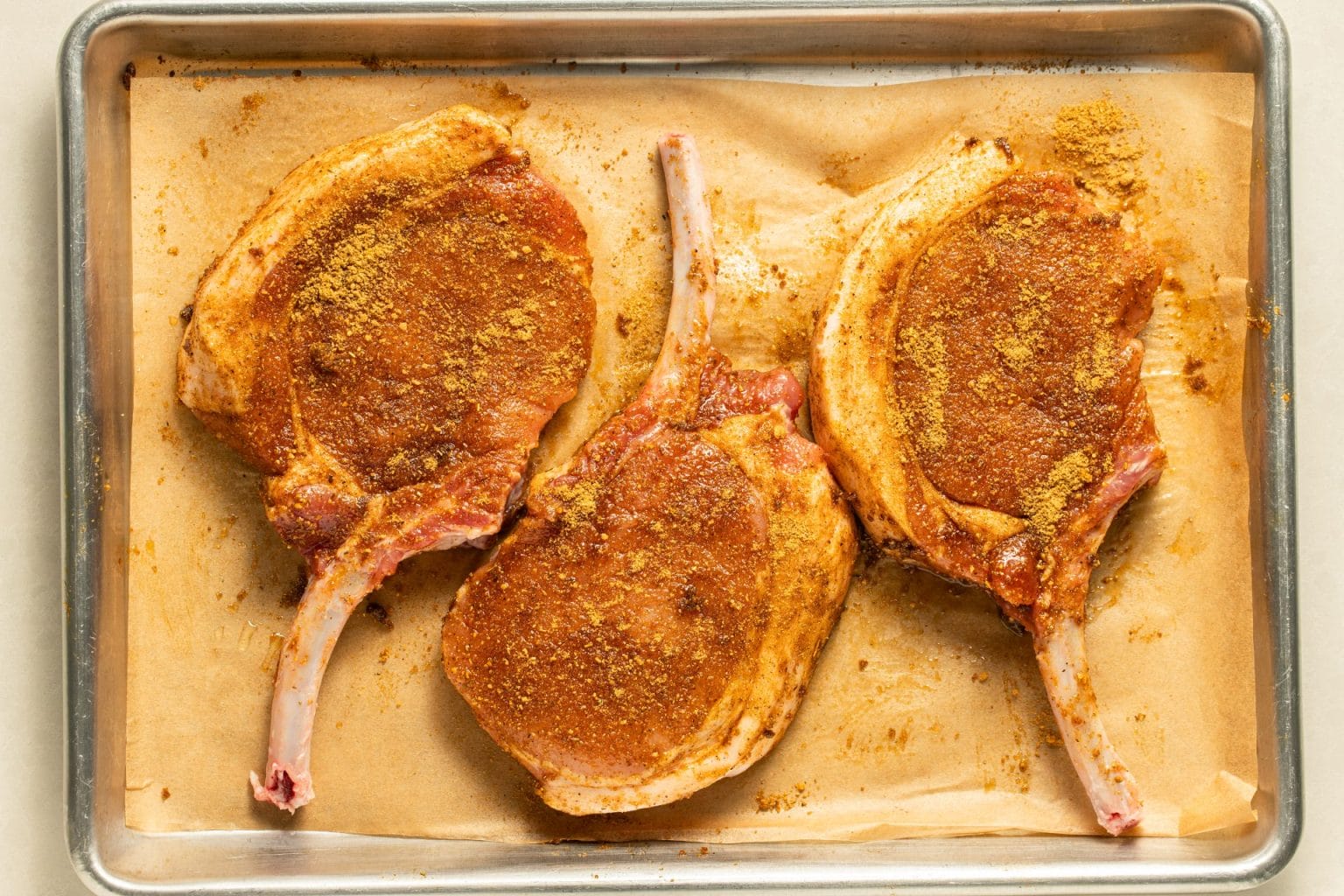 How To Cook Pork Chops On Pit Boss - Easy Smoked Bone-In Pork Chops ...